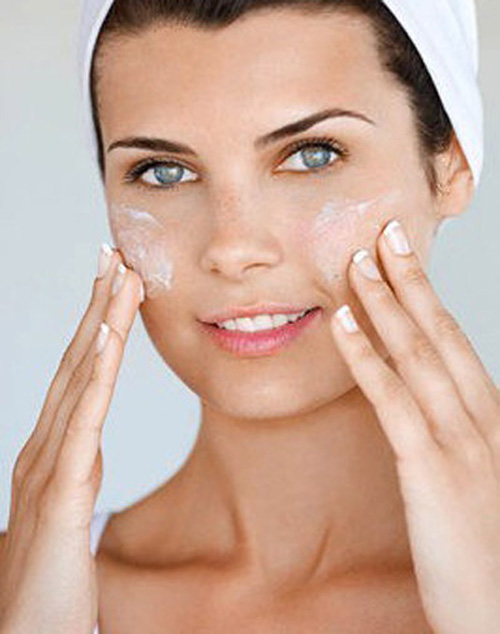 Venus Cosmética Italiana Con Cremas De Cuidado Para El Rostro