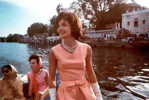 Jackie Kennedy Todo Un Icono De Estilo Versus El Mal Gusto De