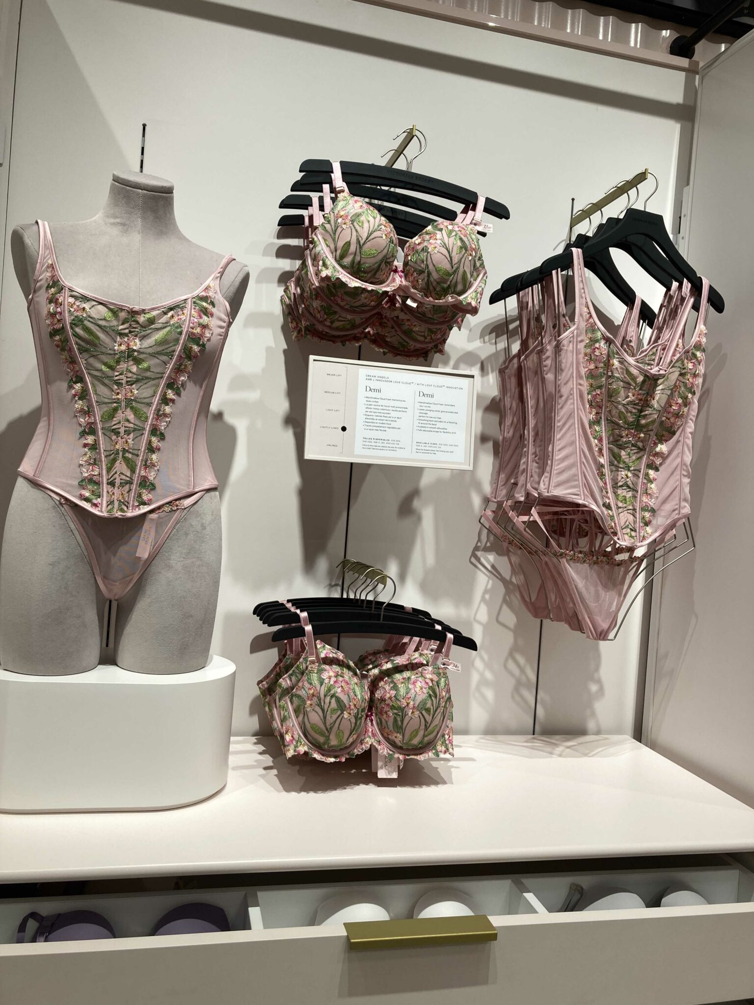 Victoria’s Secret llega al Paseo de Gracia de Barcelona | BellezaPura